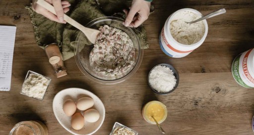 How to Bake Low-Glycemic Treats With Sugar Substitutes