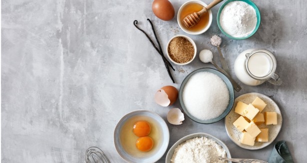 How to Bake Low-Glycemic Treats With Sugar Substitutes