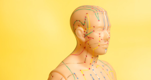 How an Acupressure Mat Helps You Sleep Better